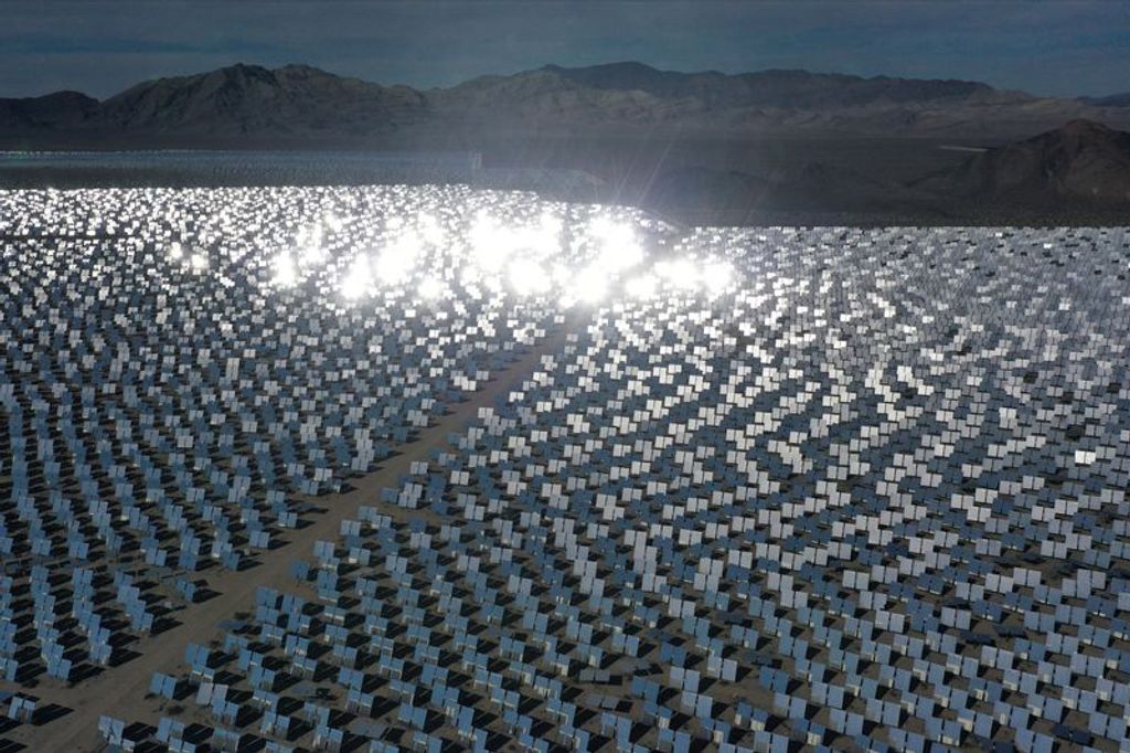 U.S. trade panel votes to proceed with solar panel tariff probe ...